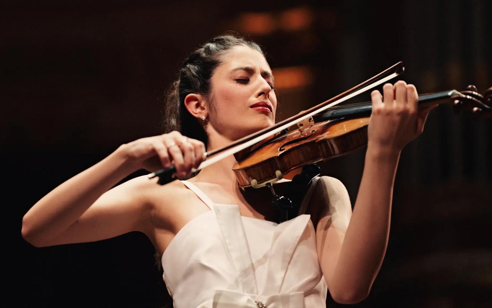 María Dueñas Plays Sibelius | Southbank Centre